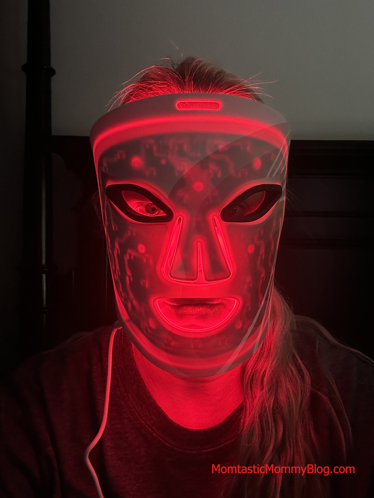 Red Light Therapy Mask Review: Do These Things Work? - Momtastic Mommy Blog