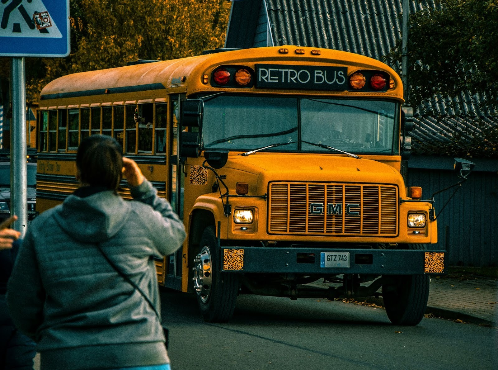 How School Bus Camera Systems Use AI for Real-Time Threat Detection ...